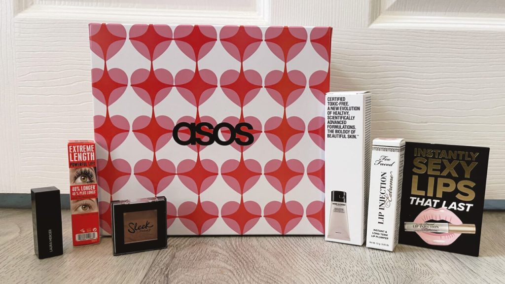 A First Look at The ASOS Make Up Must-Haves Box - Beauty Boxes
